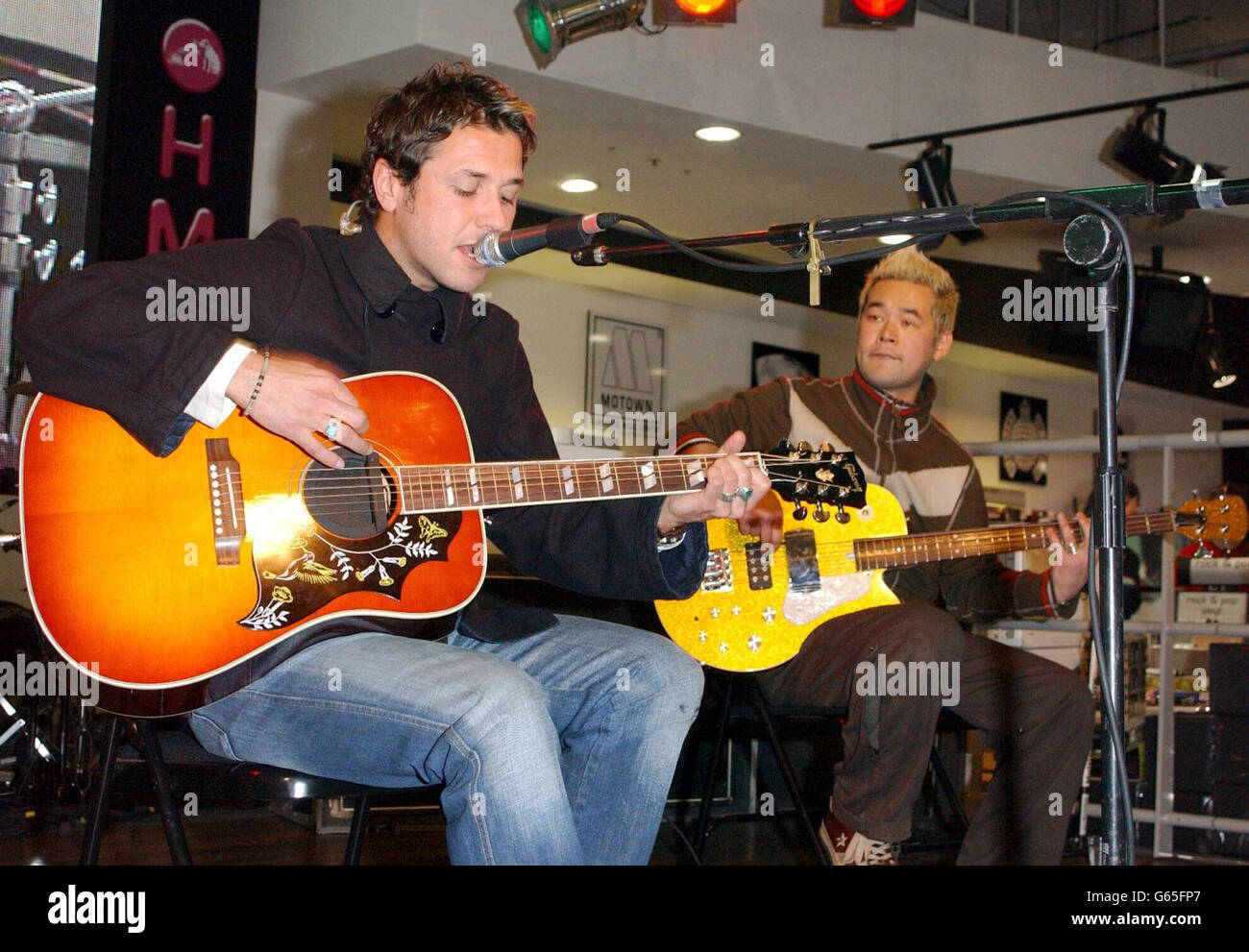 Band members of feeder hi-res stock photography and images - Alamy