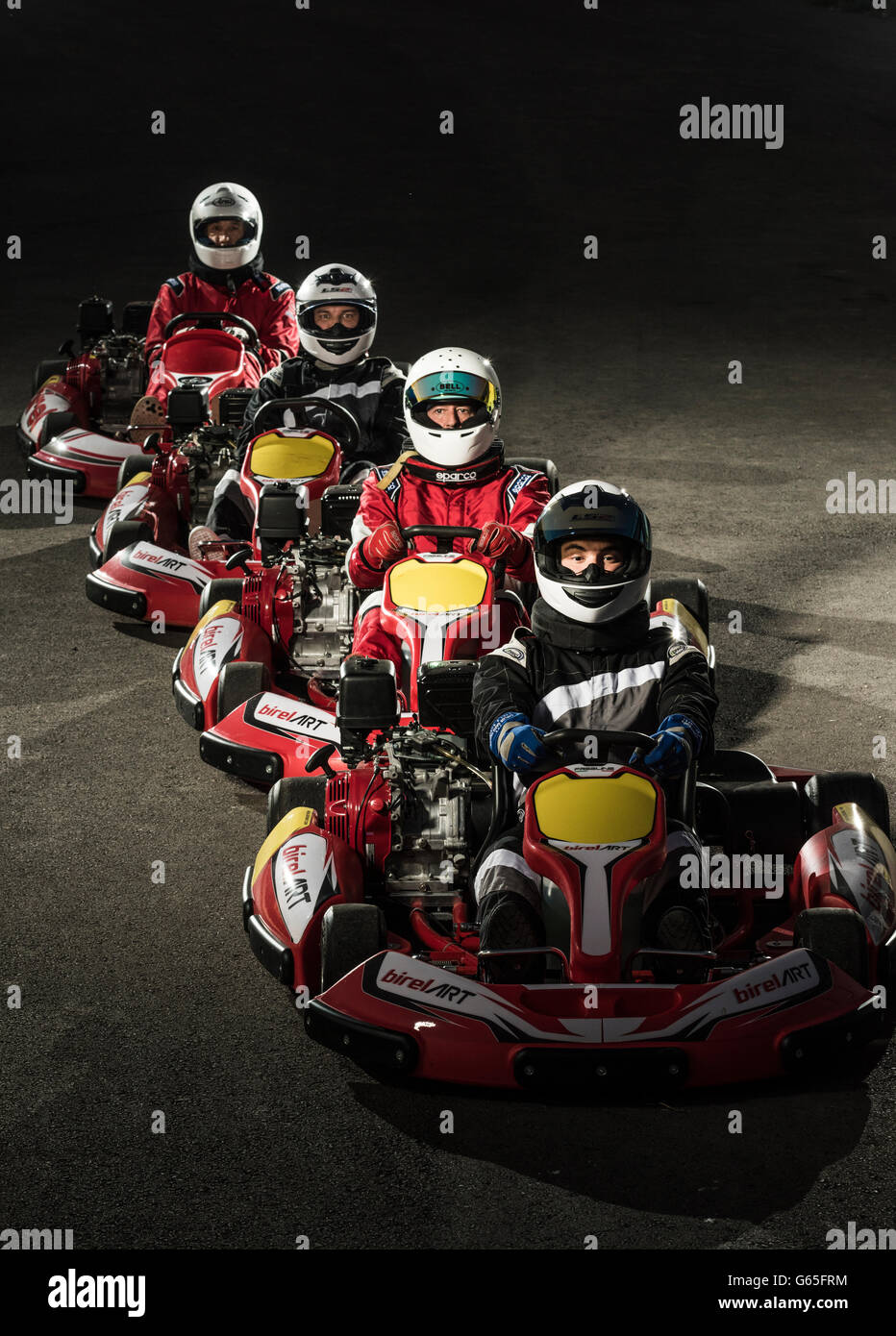 Kart racing hi-res stock photography and images - Alamy