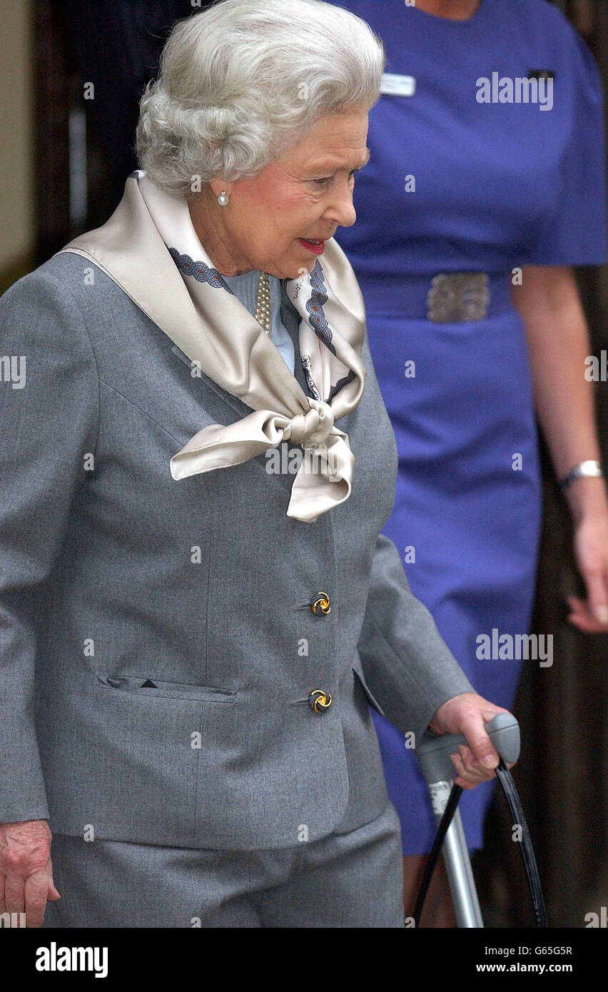 Queen Elizabeth II leaves the King Edward VII Hospital in central ...