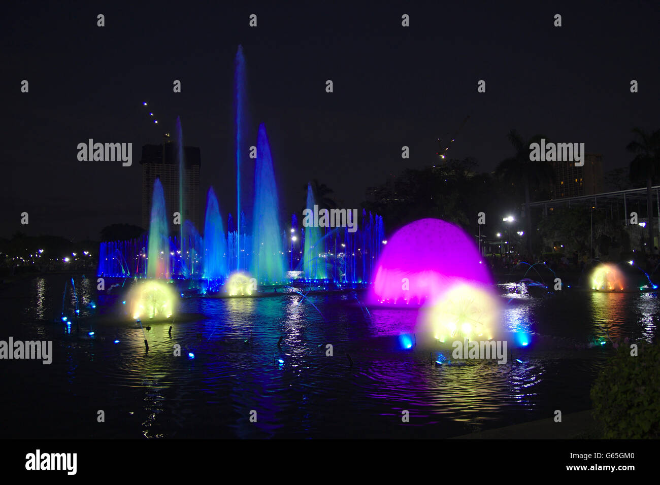 Water and light show in Rizal Park, Manila Stock Photo - Alamy