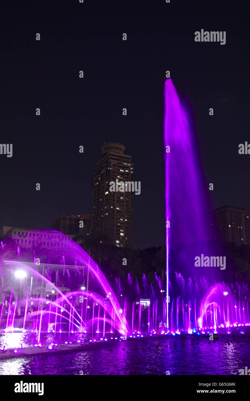 Water and light show in Rizal Park, Manila Stock Photo - Alamy