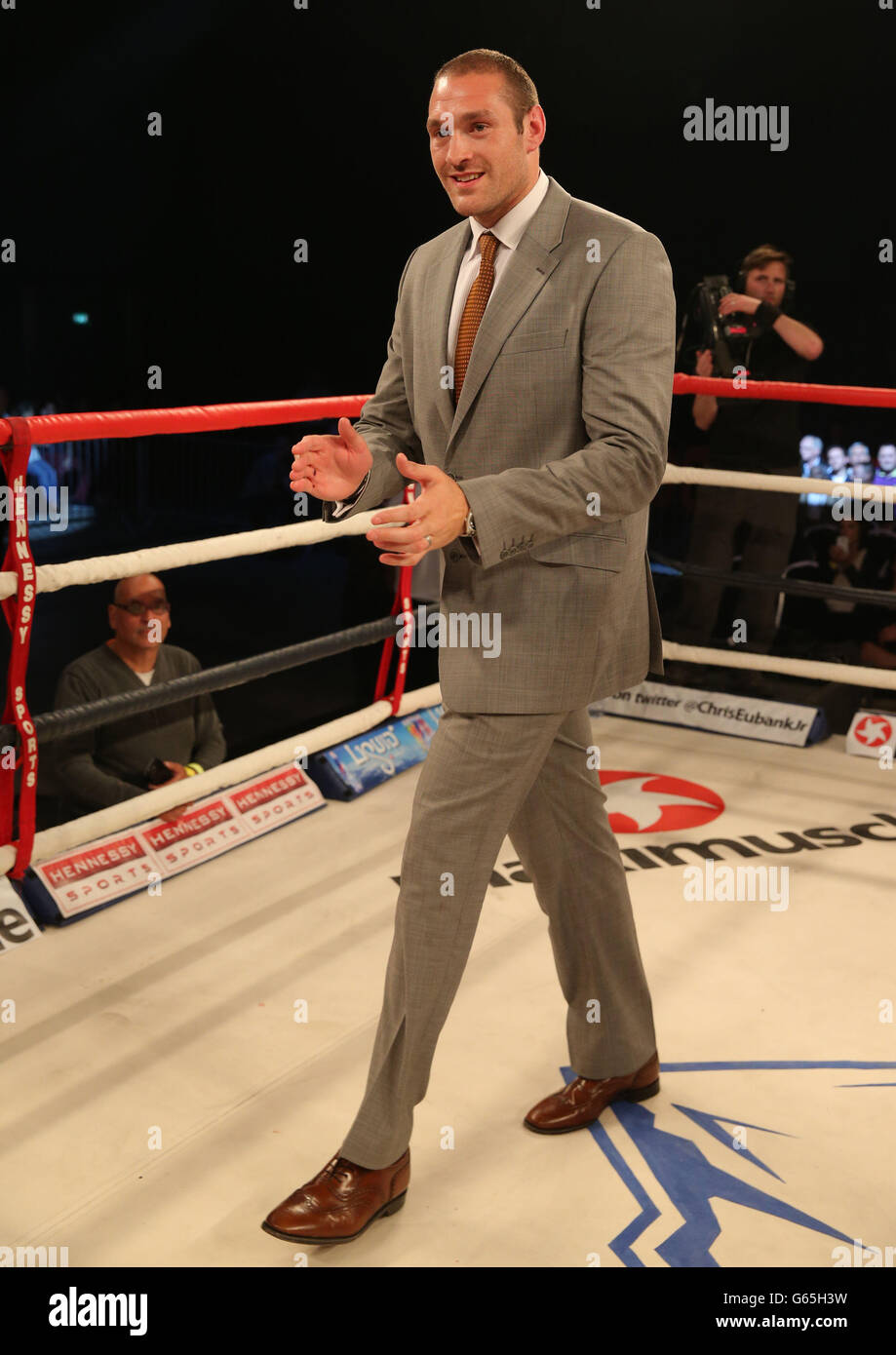 Boxing glow at bluewater hi-res stock photography and images - Alamy