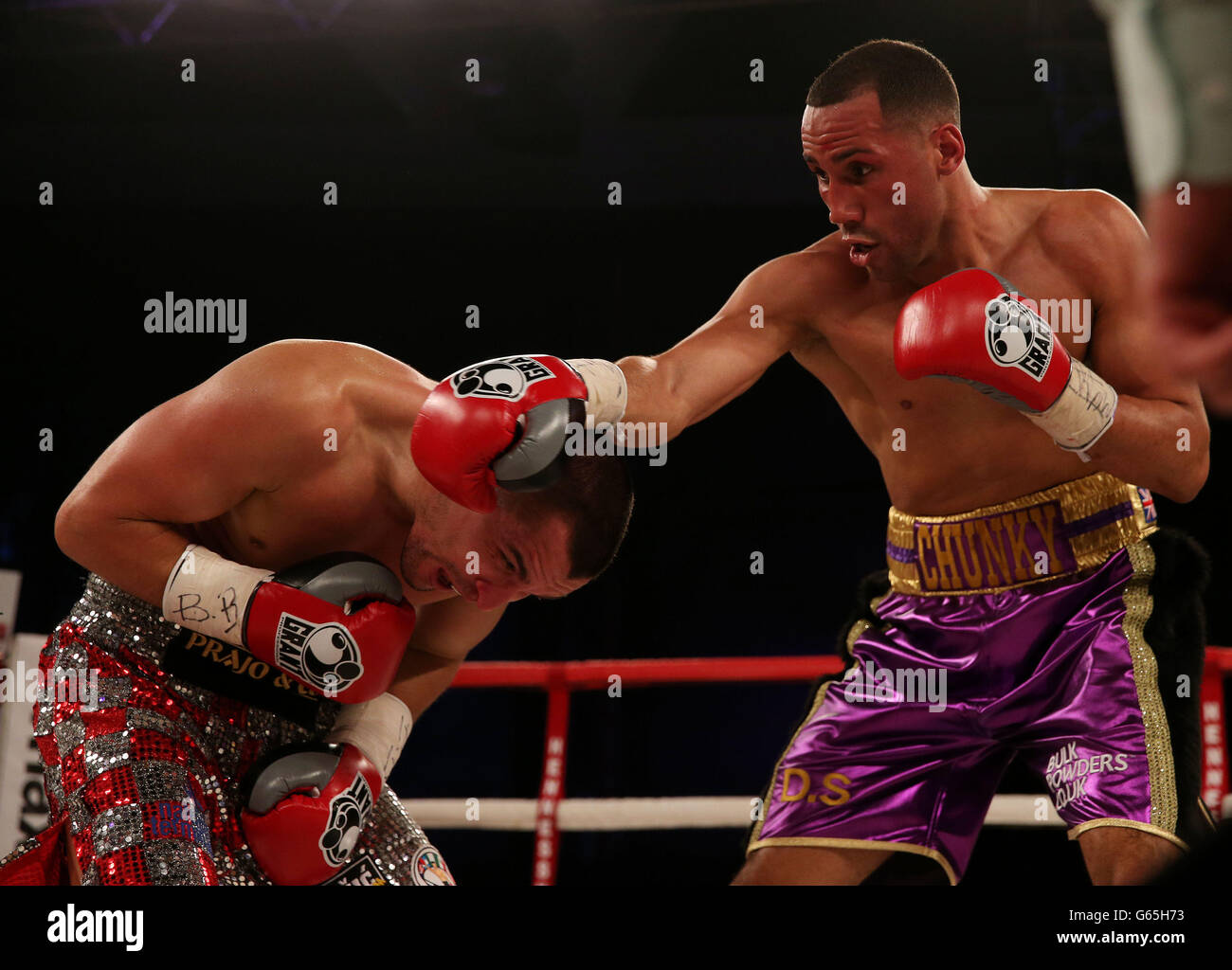Boxing glow at bluewater hi-res stock photography and images - Alamy