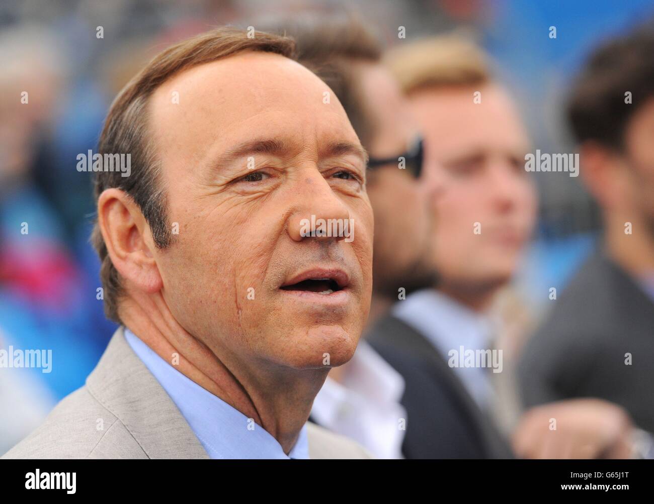 Actor Kevin Spacey watches Great Britain's Andy Murray in action ...