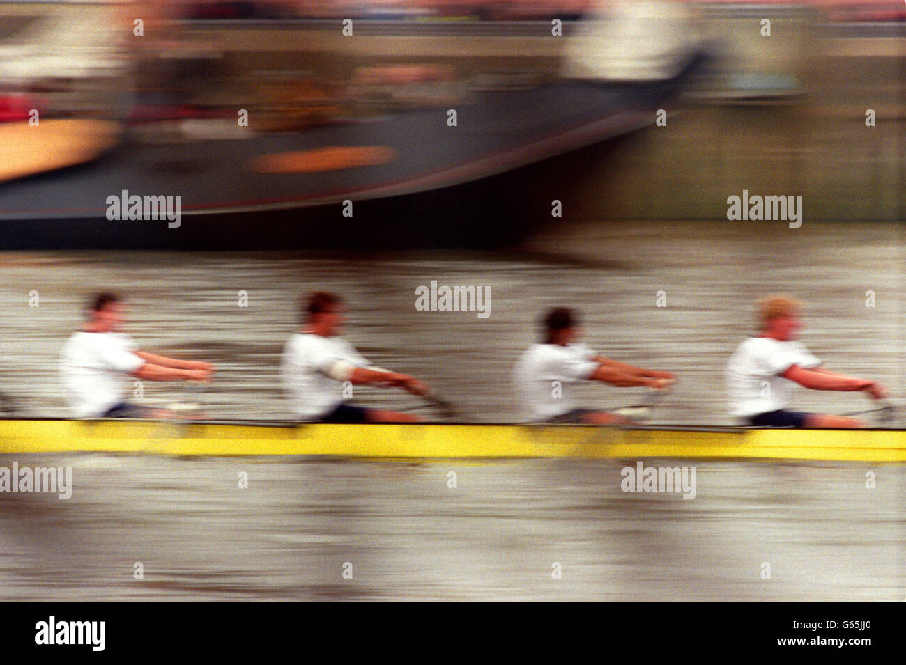 The Boat Race, Rowing.. Boat moving at speed Stock Photo - Alamy