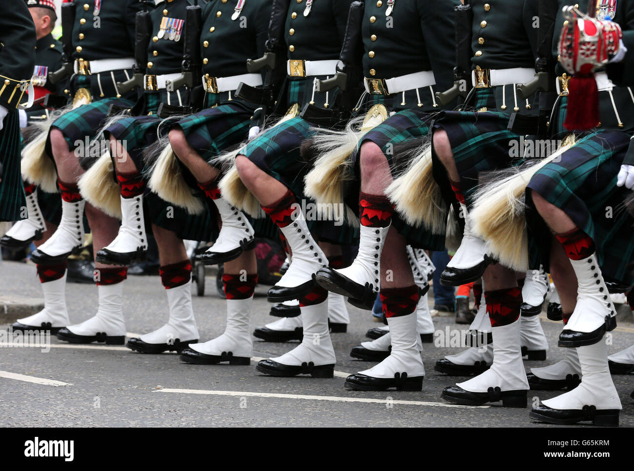 Soldiers from the argyll and sutherland highlanders hi-res stock ...