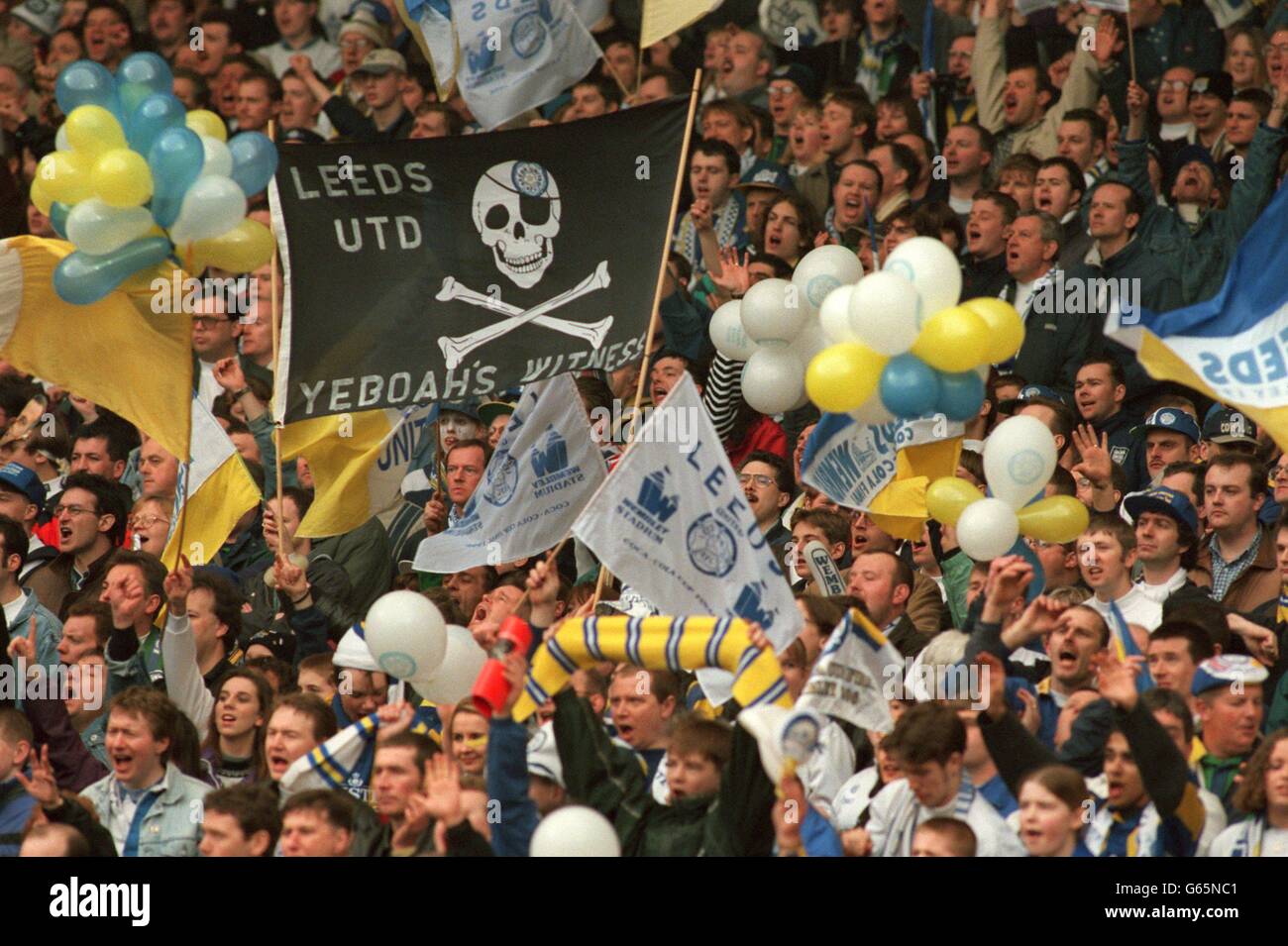 Coca Cola Cup Final, Aston Villa v Leeds United, Soccer.. Leeds Fans ...