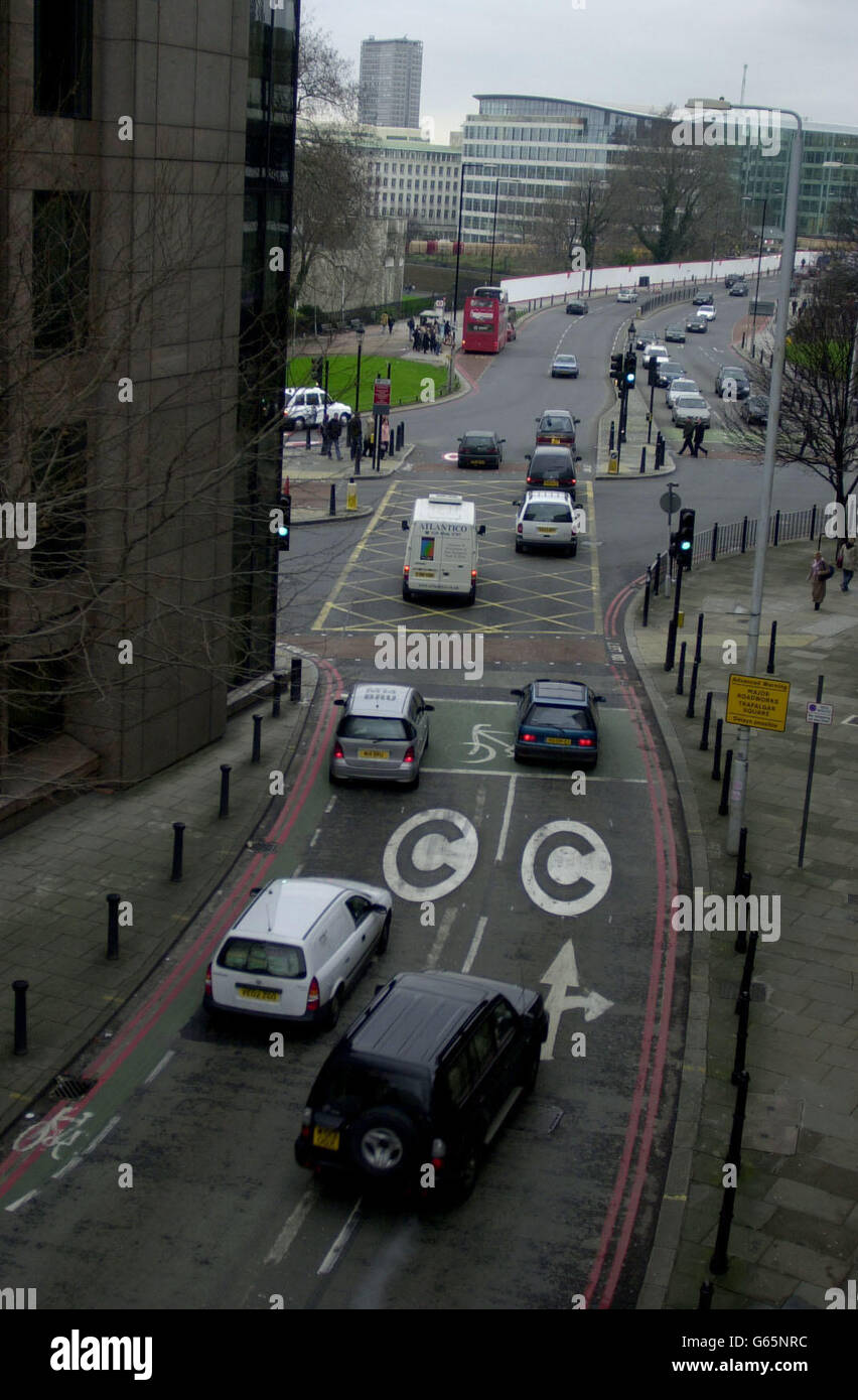 Congestion charge road signs in hi-res stock photography and images - Alamy