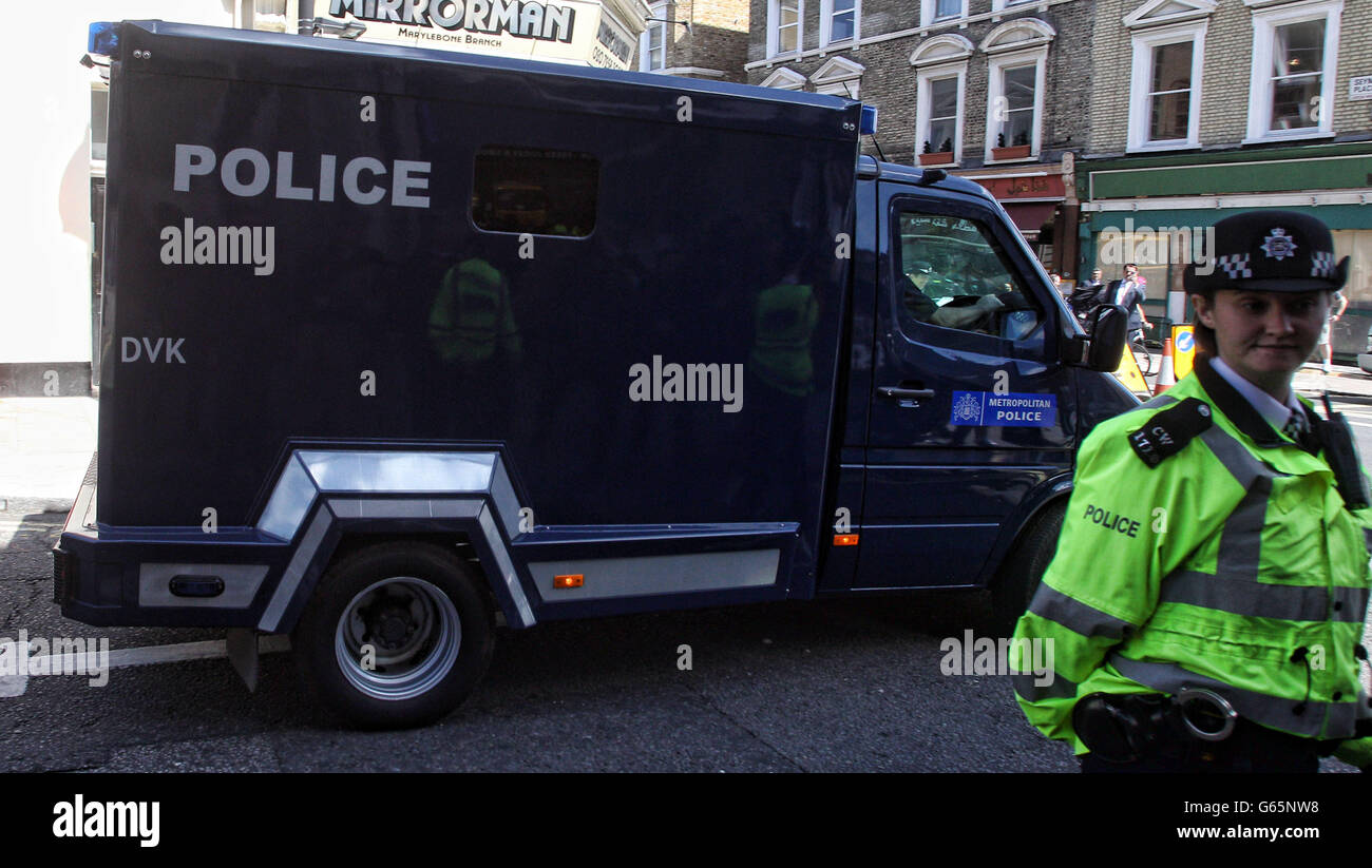 Courts police murder van hi-res stock photography and images - Alamy