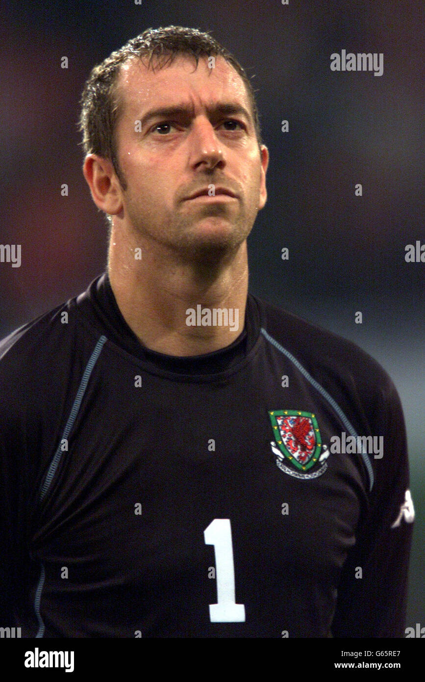 Wales football paul jones hi-res stock photography and images - Alamy