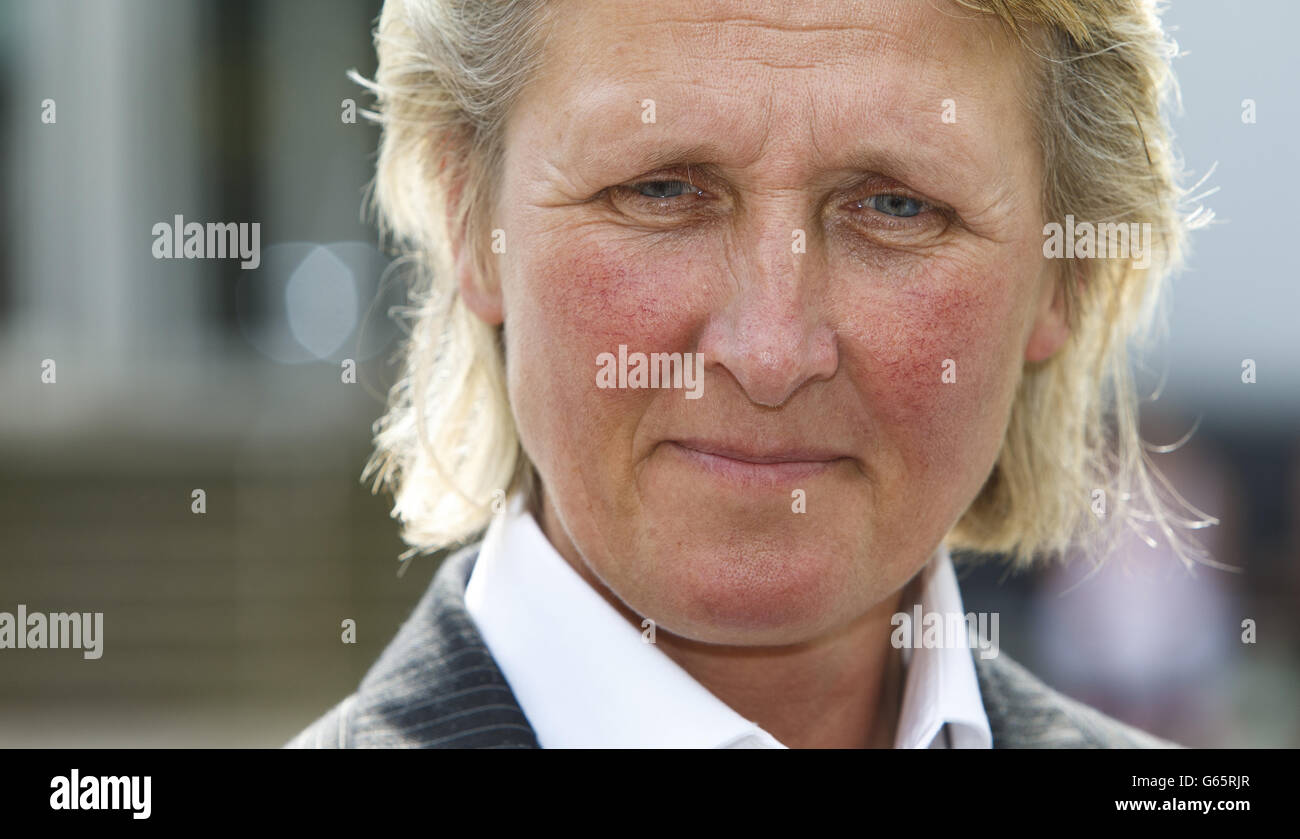 News people tavistock hi-res stock photography and images - Alamy