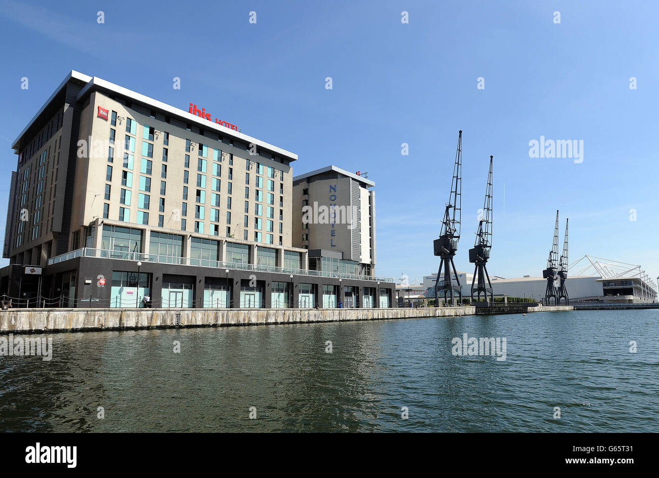Royal victoria docks stock hi-res stock photography and images - Alamy