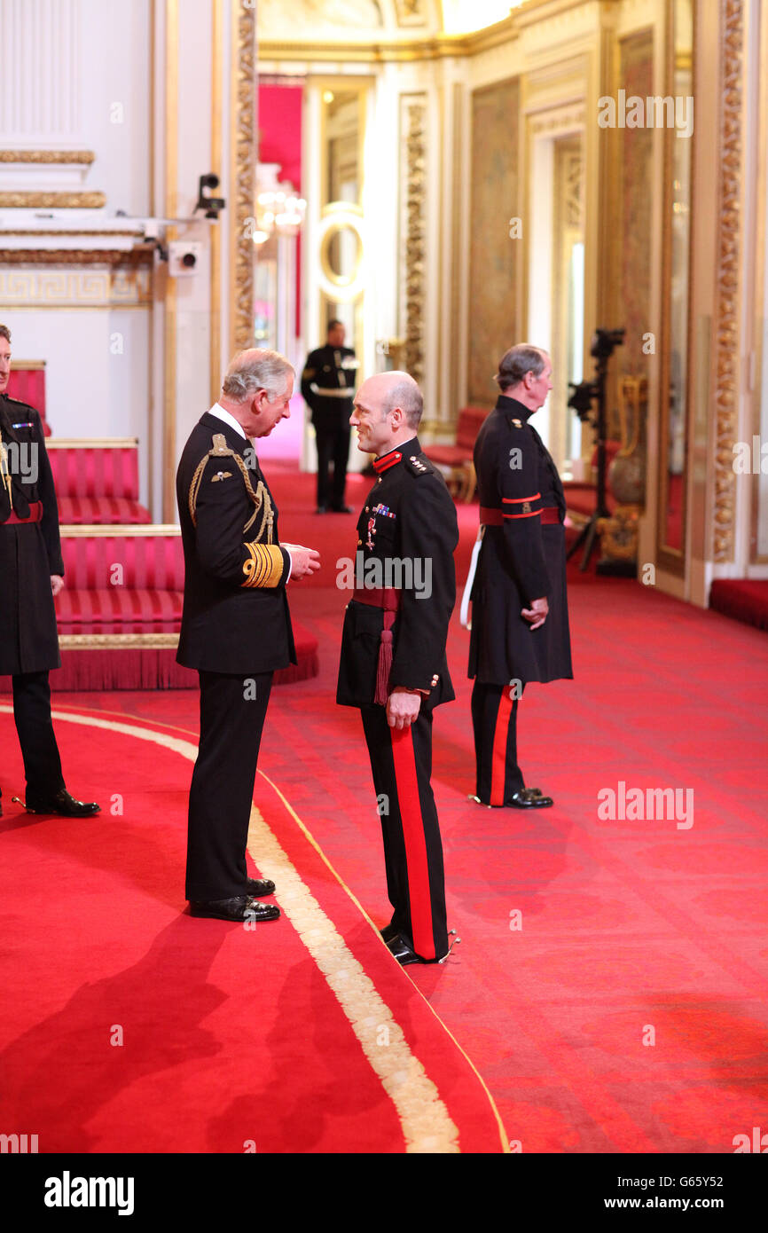 Investitures at Buckingham Palace Stock Photo - Alamy