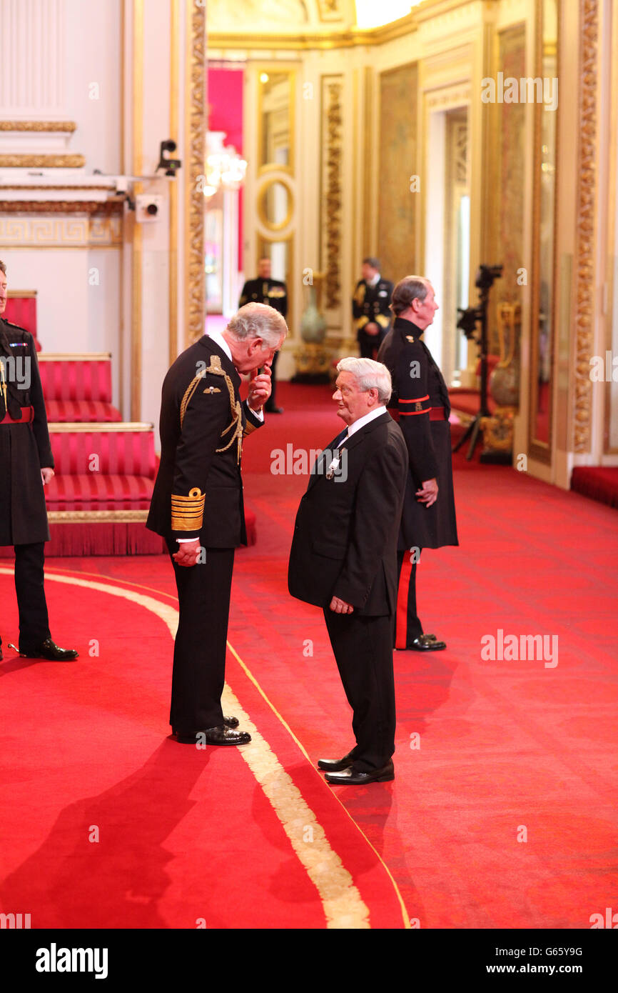 Professor Terence Callaghan from High Peak is decorated with The Polar ...