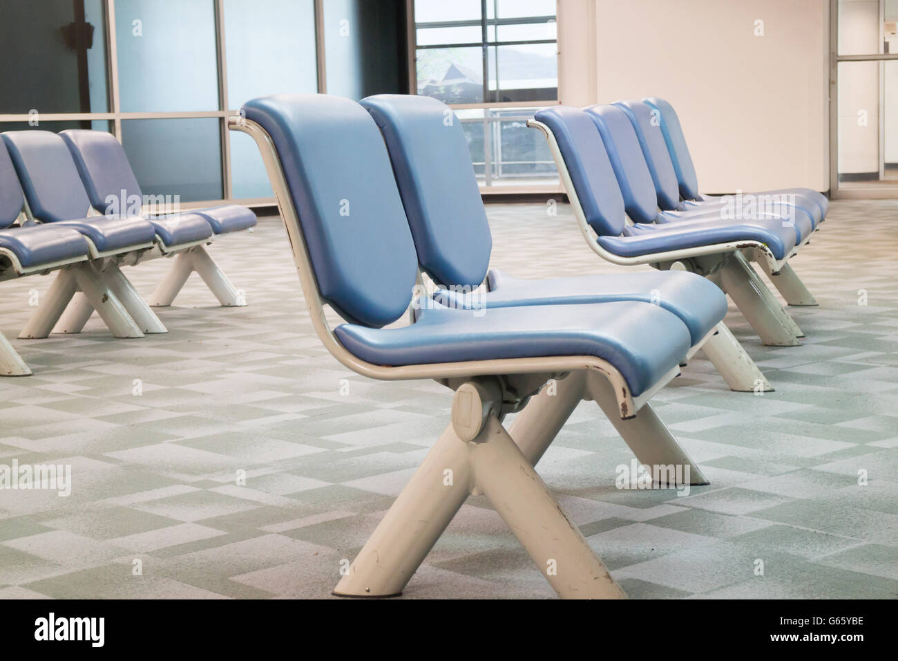 Waiting room leather hi-res stock photography and images - Alamy