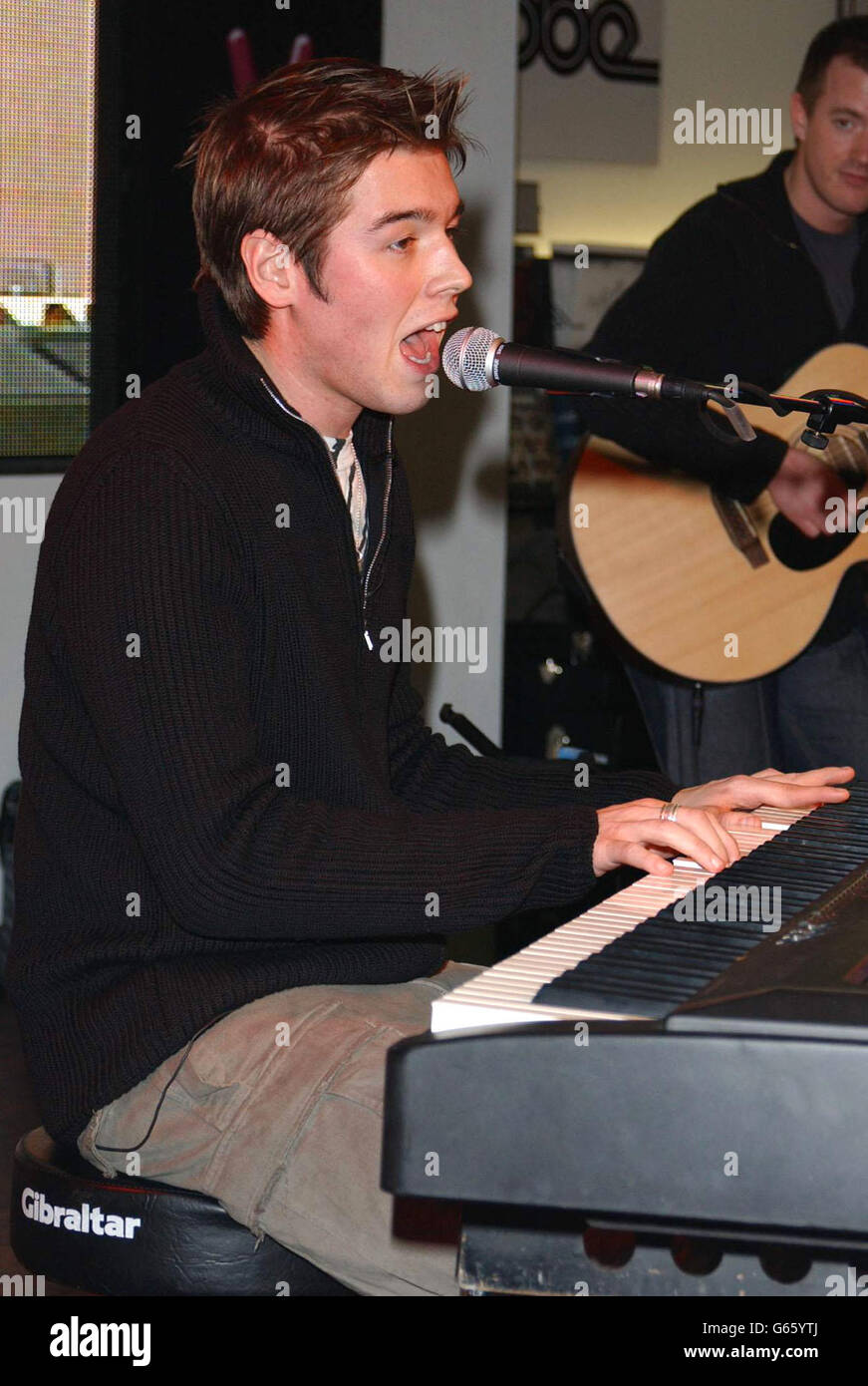 David sneddon fame academy winner hi-res stock photography and images ...