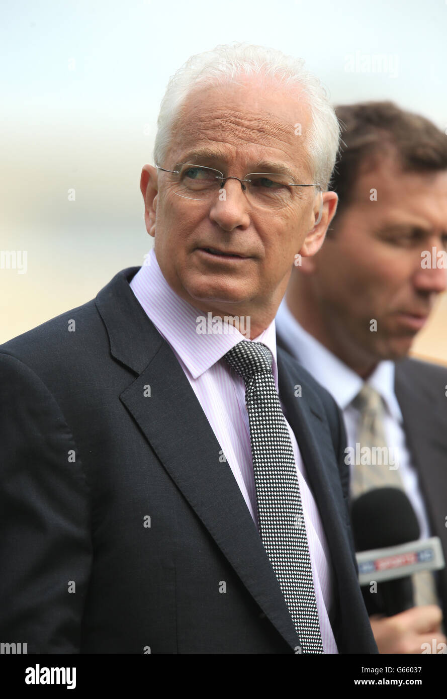David gower england hi-res stock photography and images - Alamy