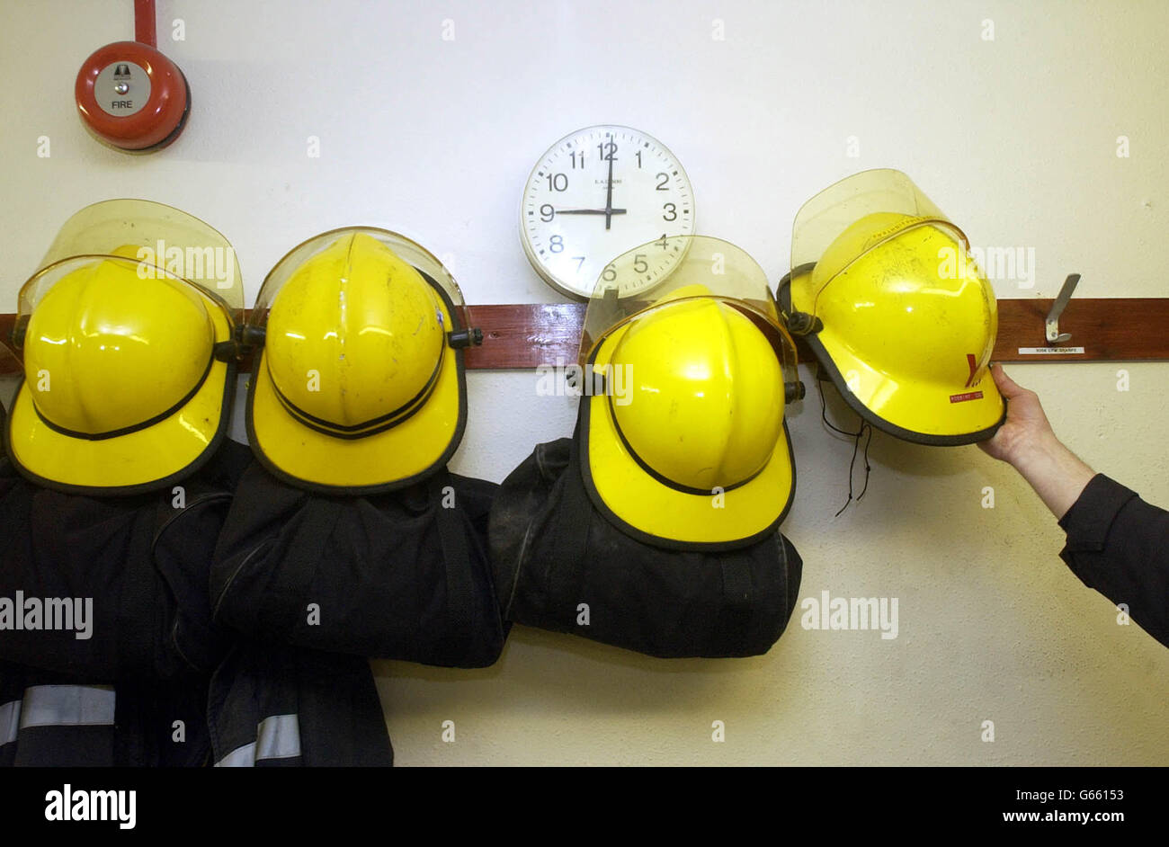 Emergency services industrial action fire brigade strike firefighters ...