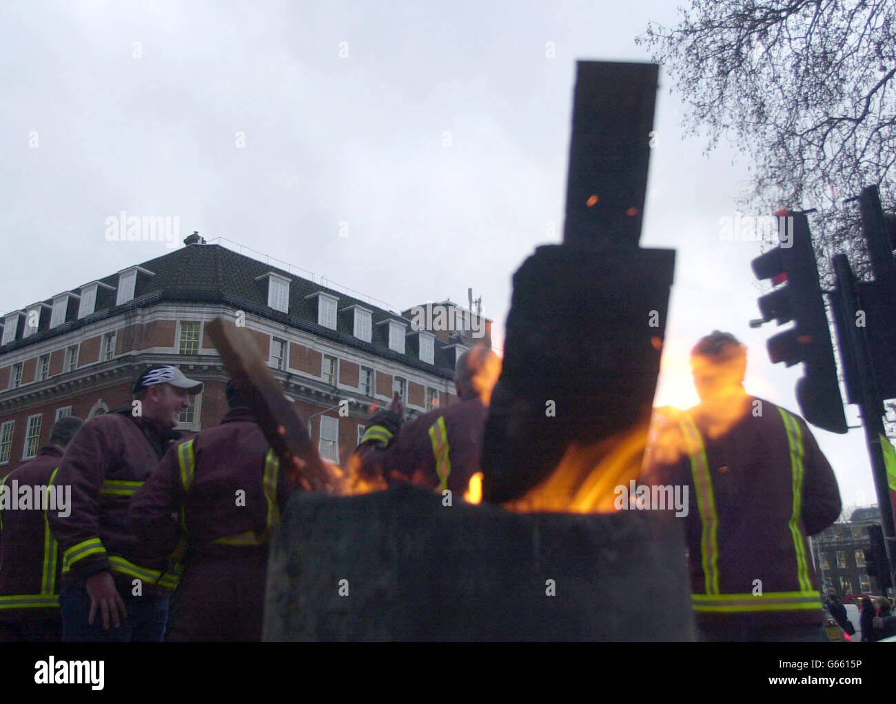 Emergency services industrial action fire brigade strike firefighters ...