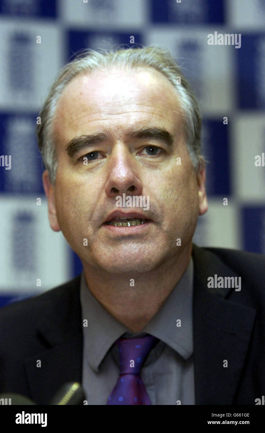 Tim lamb speaks lords hi-res stock photography and images - Alamy