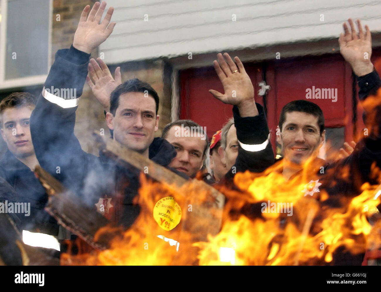 Emergency services industrial action fire brigade strike firefighters ...