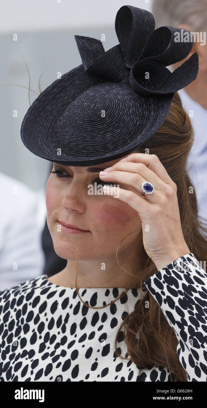 Princess catherine kate middleton headshot head shot hi-res stock ...