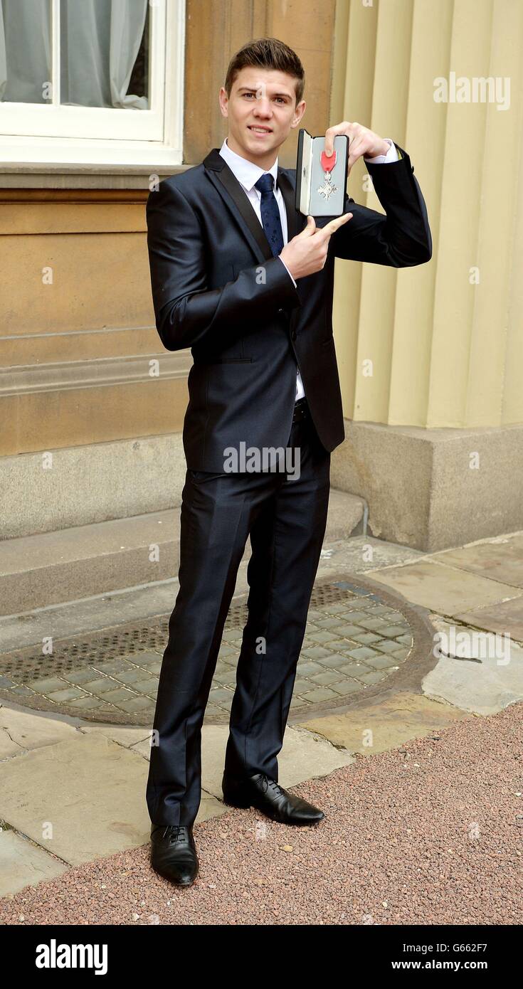 Olympic Boxer Luke Campbell proudly holds his MBE (Member of the ...