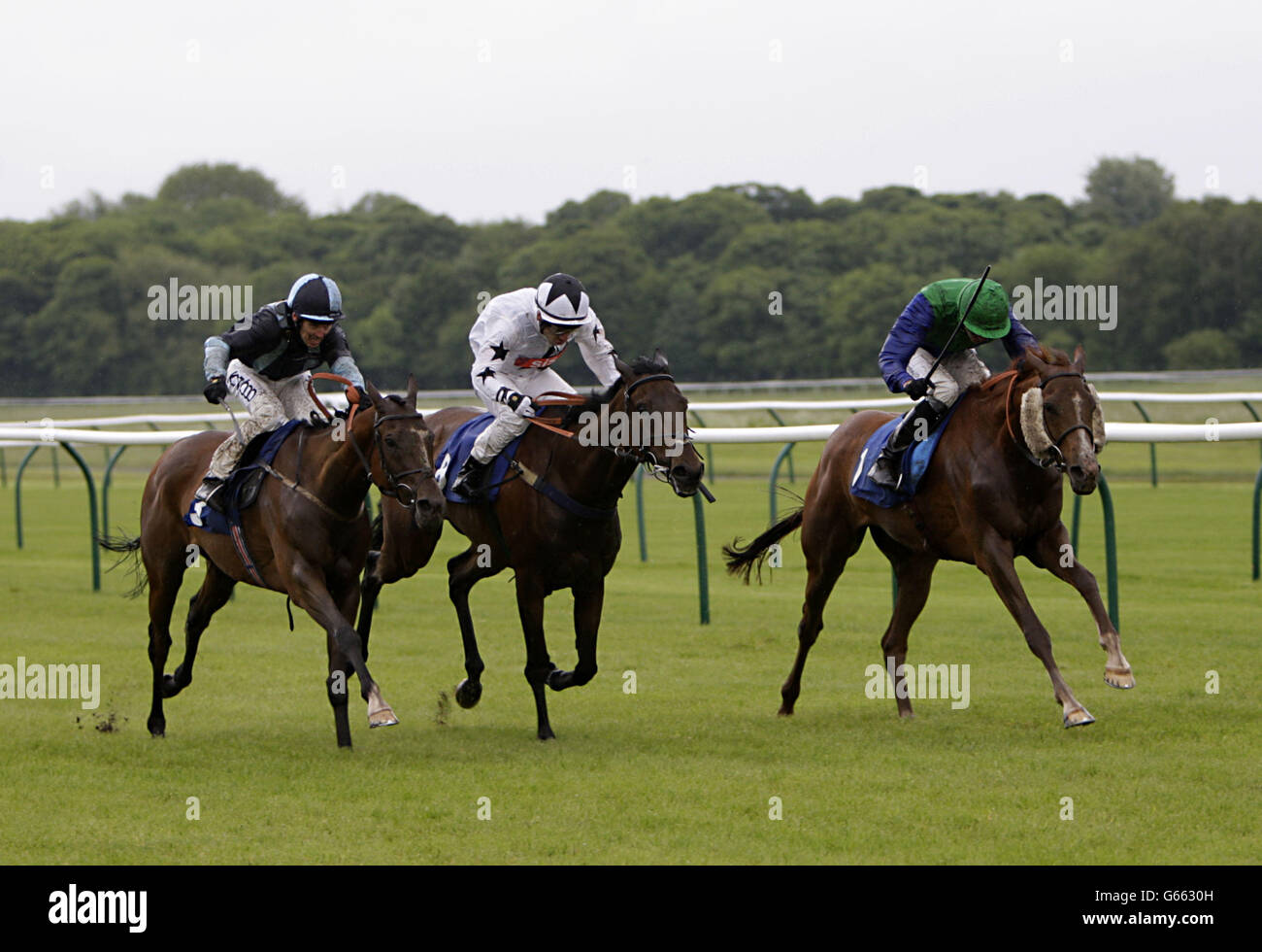 Horse Racing - Nottingham Racecourse Stock Photo - Alamy