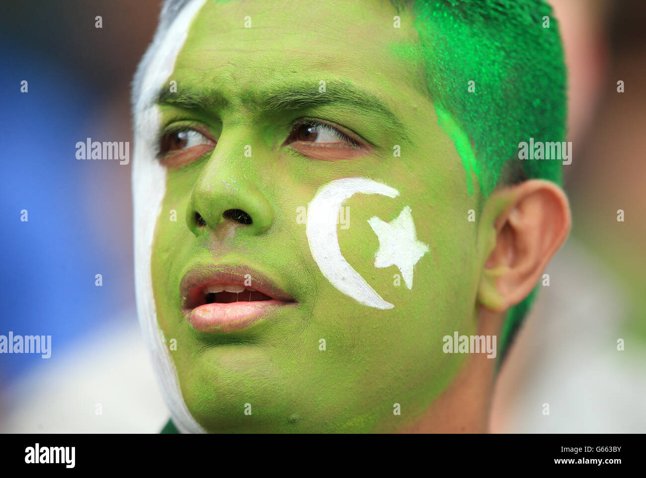 Pakistan face paint hi-res stock photography and images - Alamy