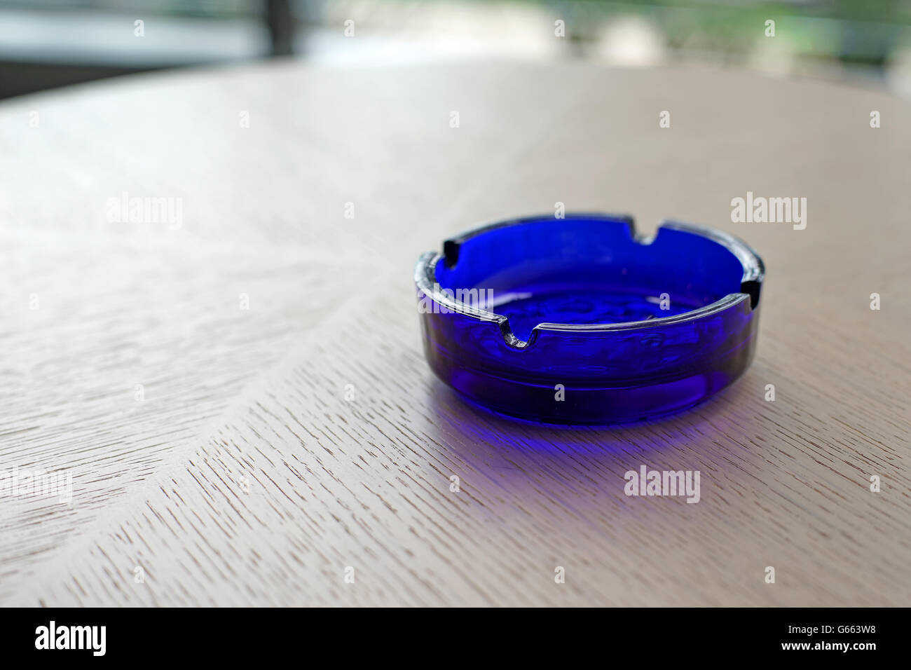 Blue ashtray hi-res stock photography and images - Alamy