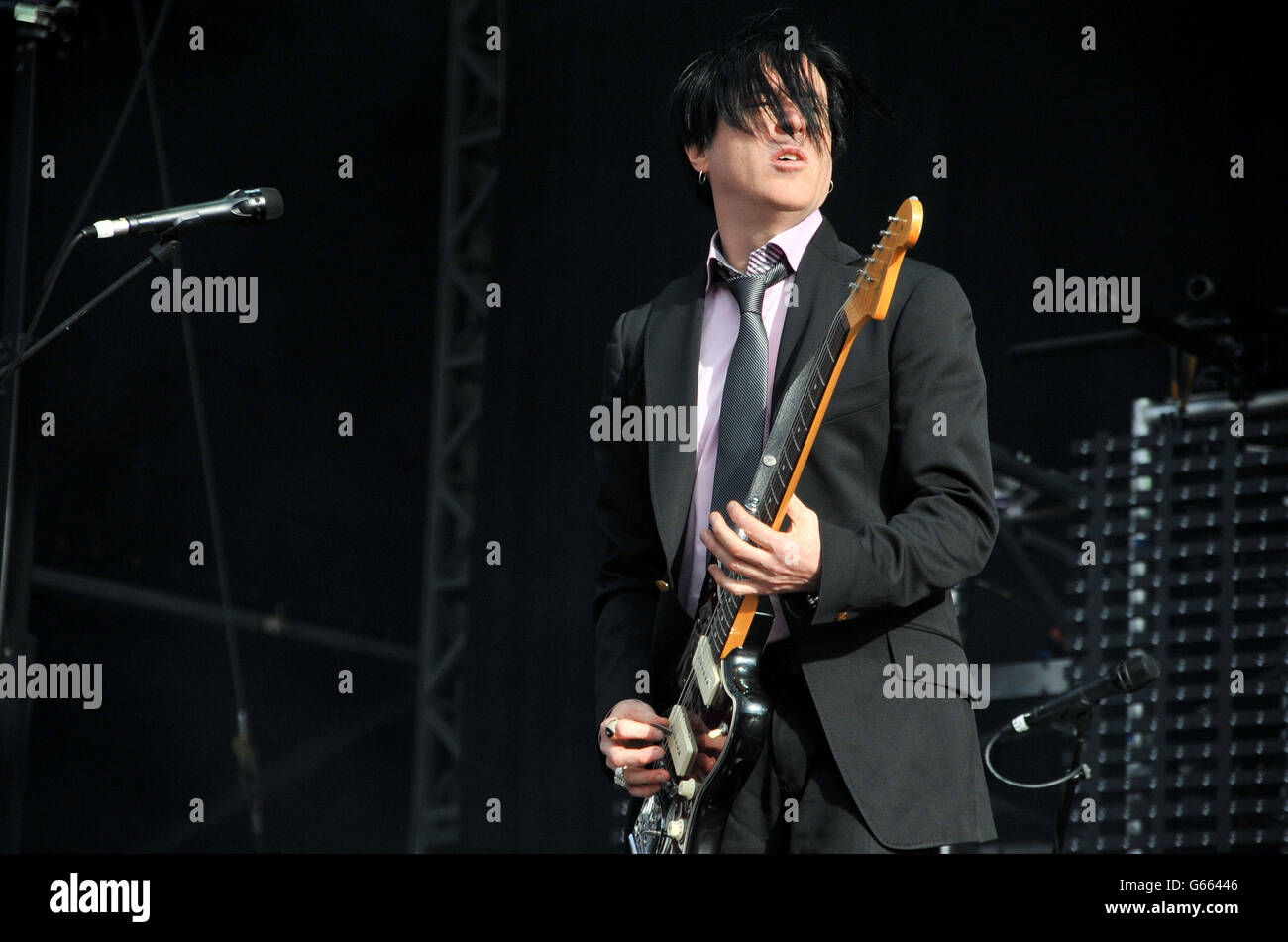 Troy van leeuwen hi-res stock photography and images - Alamy