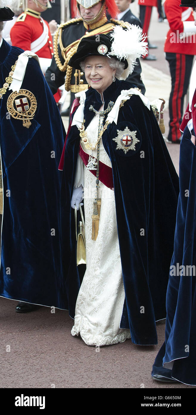 Royal Garter procession Stock Photo - Alamy