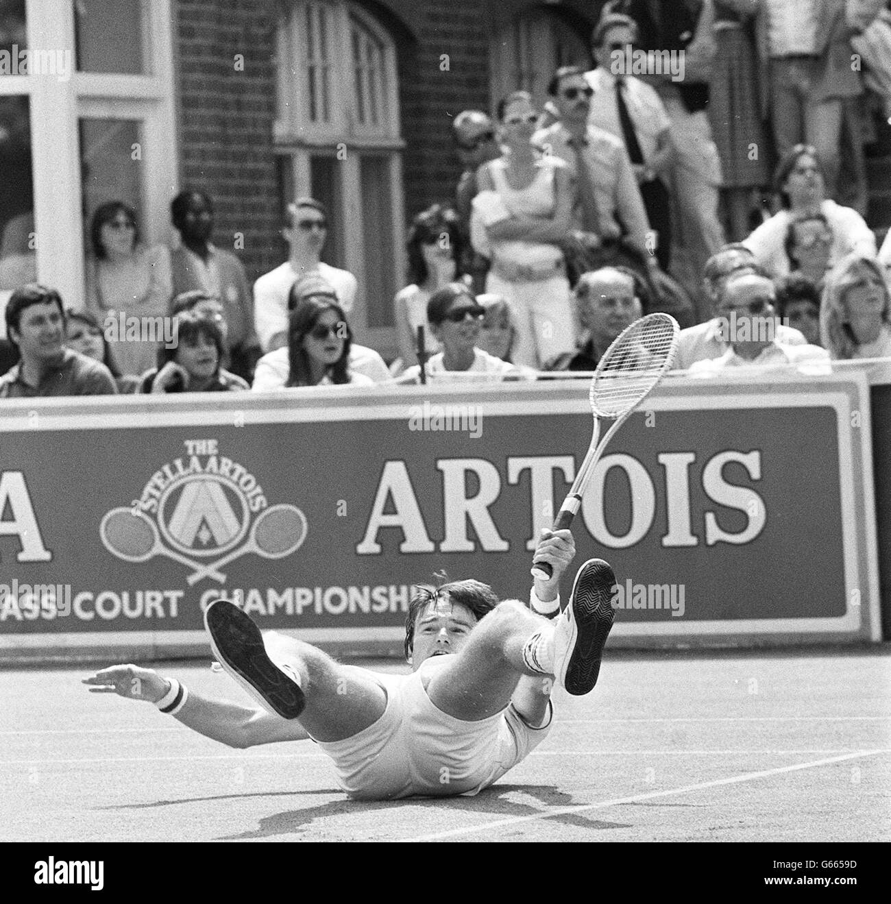 American jimmy connors goes flat out today during his 7 6 hi-res stock ...