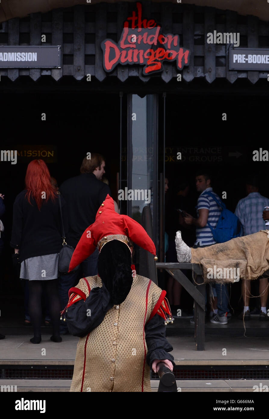 General view of the london dungeon hi-res stock photography and images ...