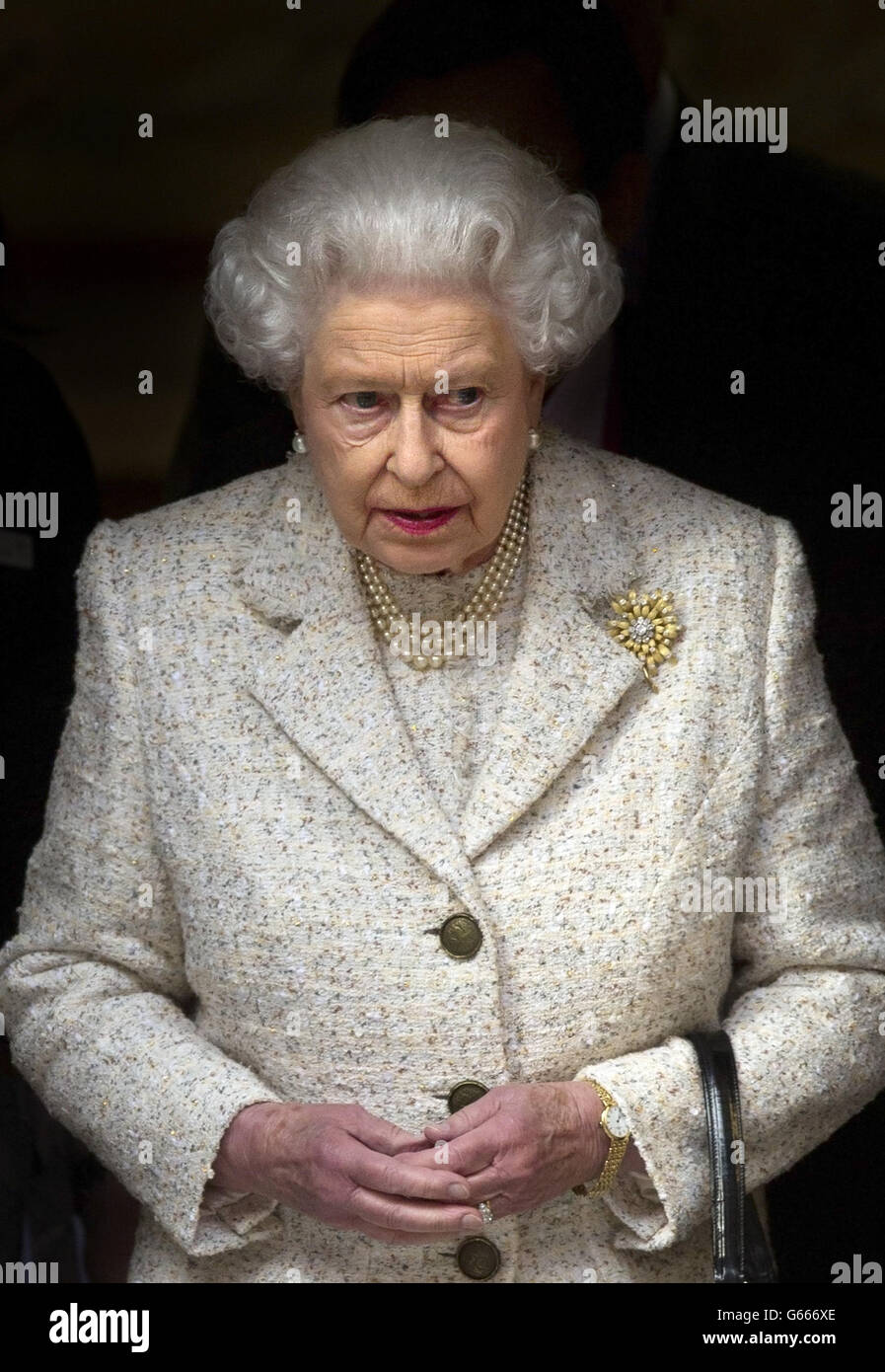 Queen Elizabeth II leaves the London Clinic, after visiting the Duke of ...