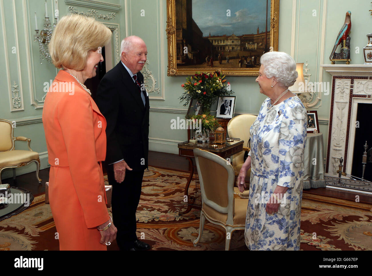 Quentin bryce governor general australia meets hi-res stock photography ...