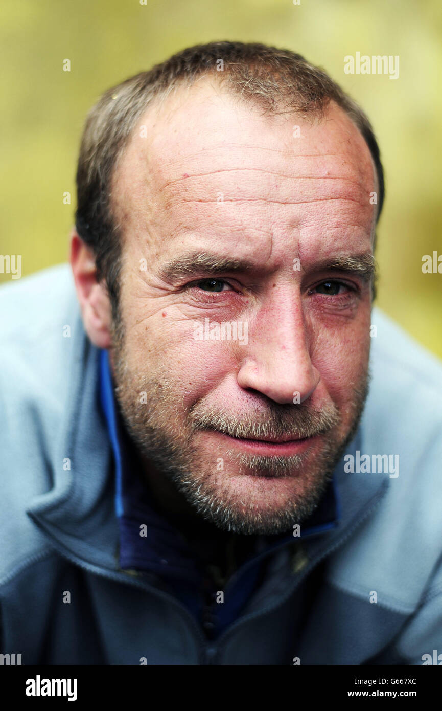 Artist cosmo sarson with his new mural called breakdancing jesus hi-res ...