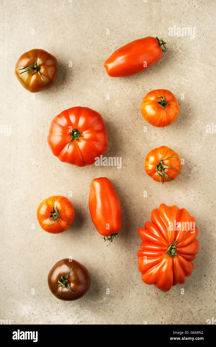 Heirloom tomato flat lay hi-res stock photography and images - Alamy
