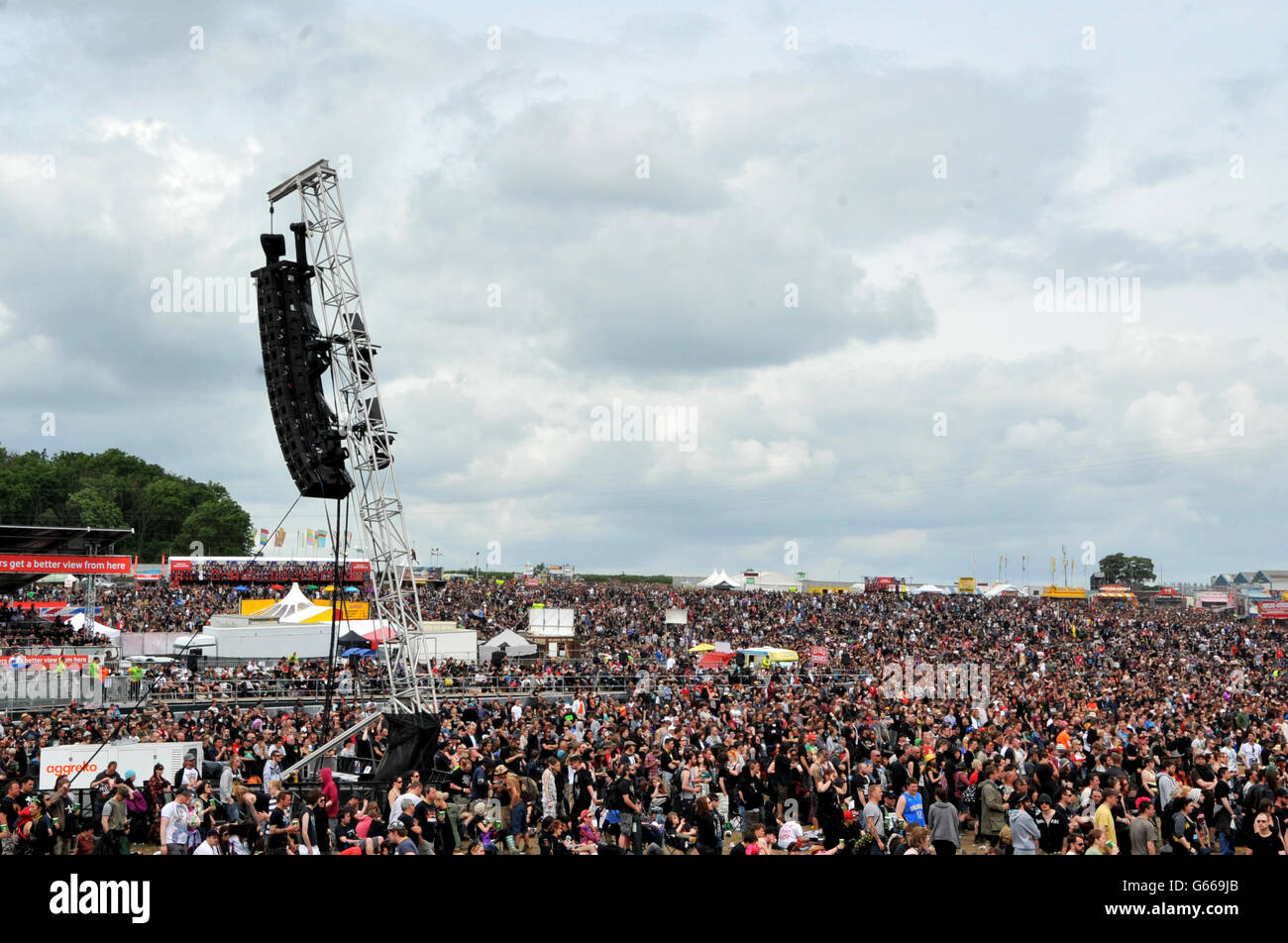 Download crowds hi-res stock photography and images - Alamy