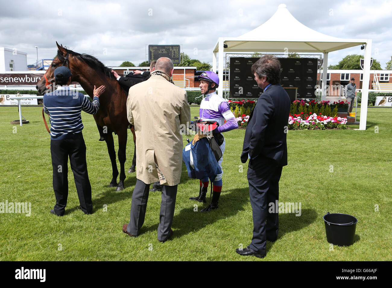 Trainer brian meehan at newbury racecourse hi-res stock photography and ...