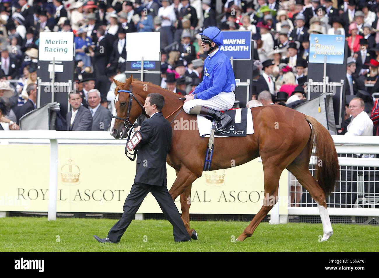 Dawn approach ascot hi-res stock photography and images - Alamy