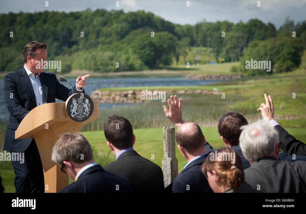 Press conference end g8 summit hi-res stock photography and images - Alamy