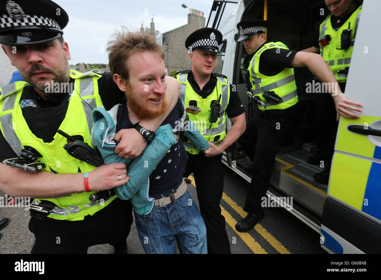Aberdeen pub hi-res stock photography and images - Alamy