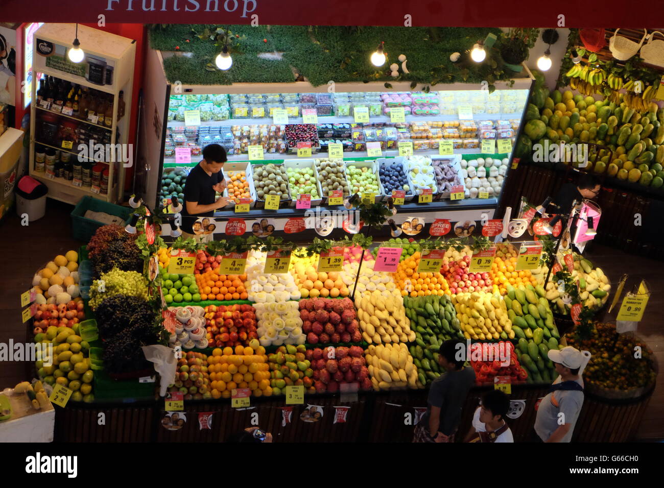 Mall fruits hi-res stock photography and images - Alamy