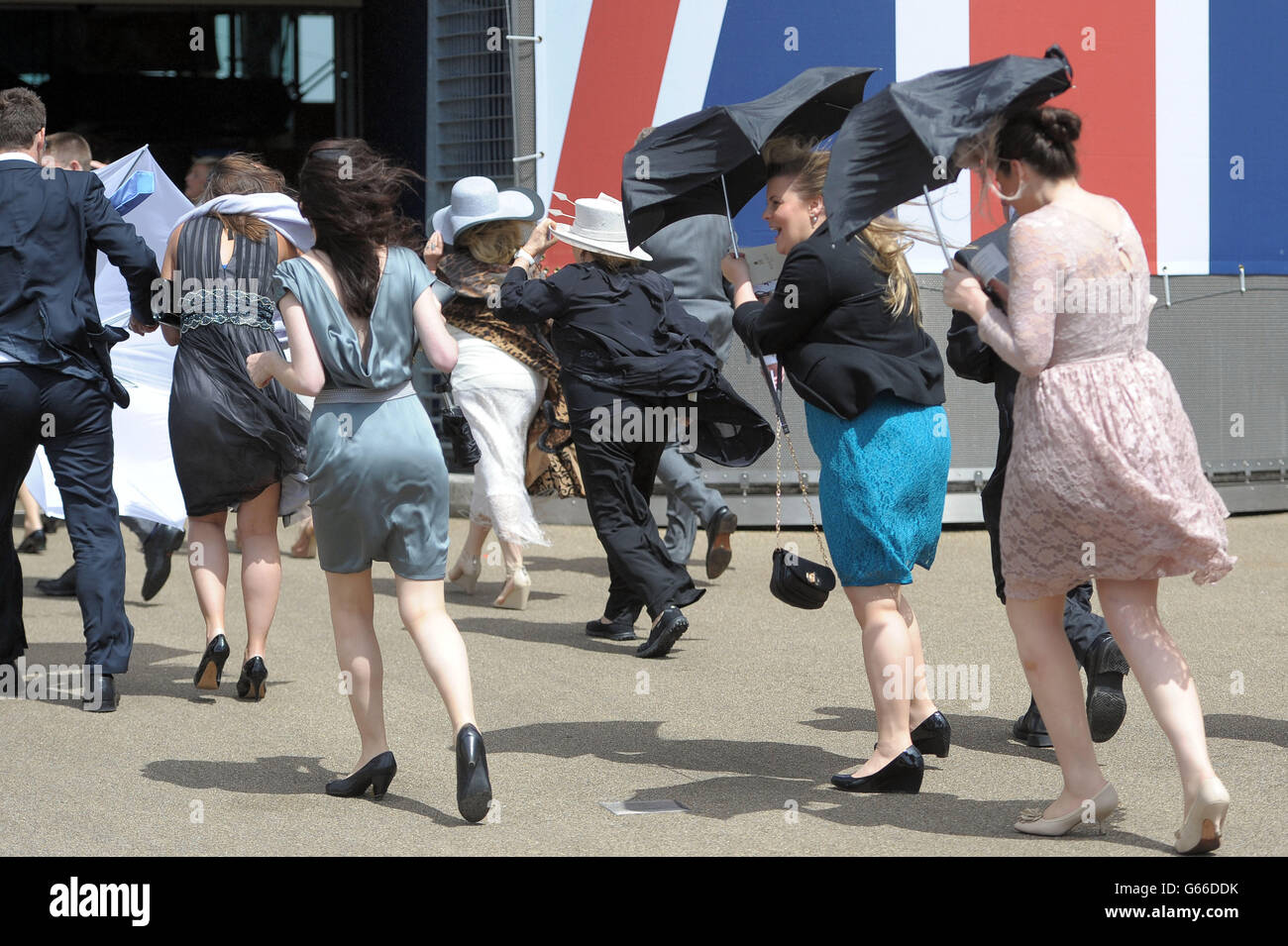 Ladies arrive in windy conditions ahead of day five of the Royal Ascot ...