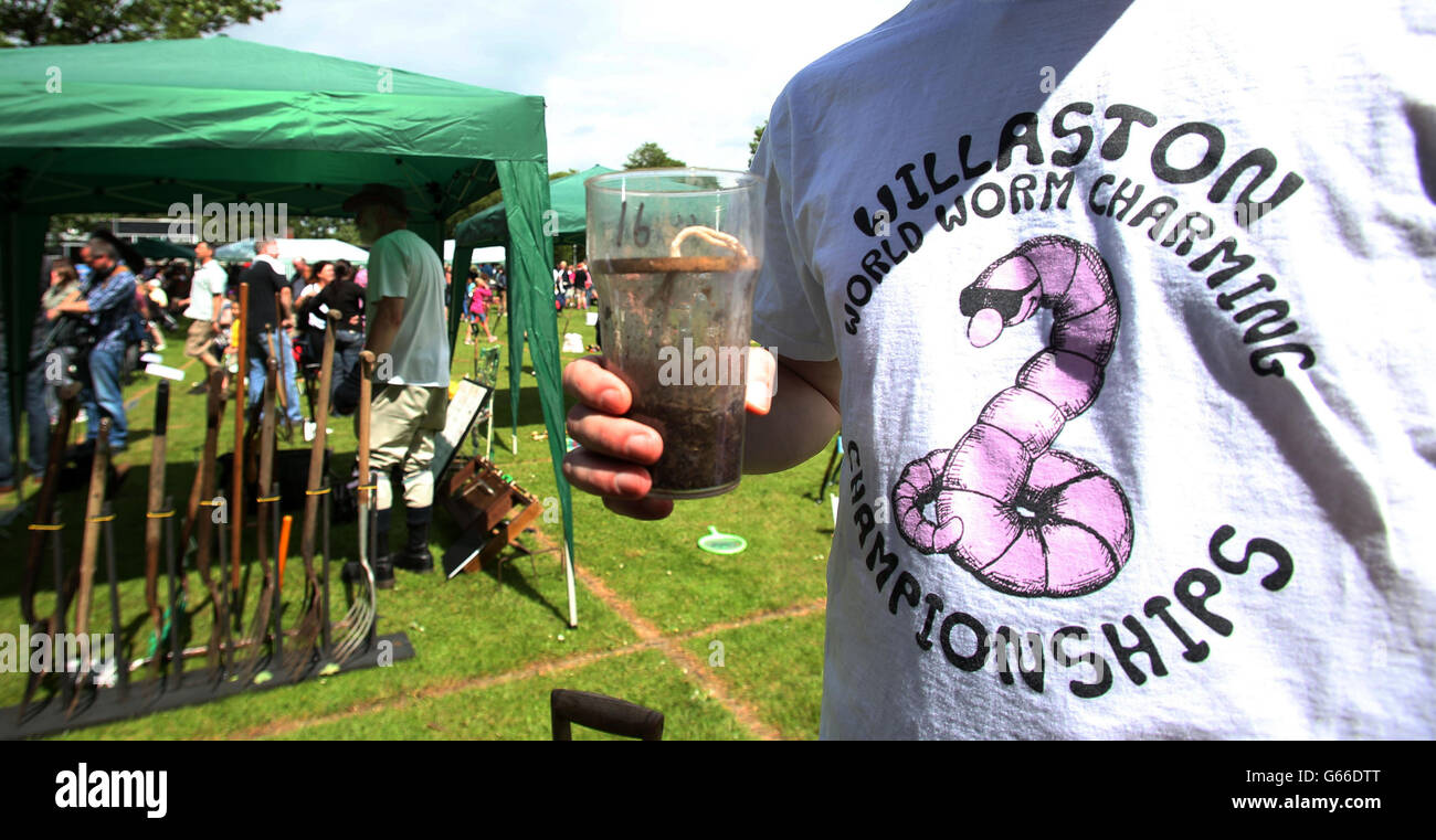 World worm charming championship hi-res stock photography and images ...