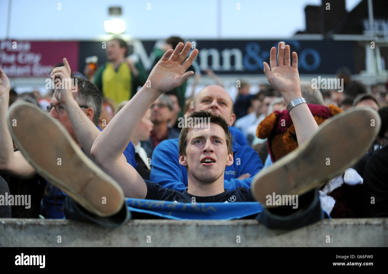 Cricket - First NatWest T20 - England v New Zealand - The Kia Oval. A ...