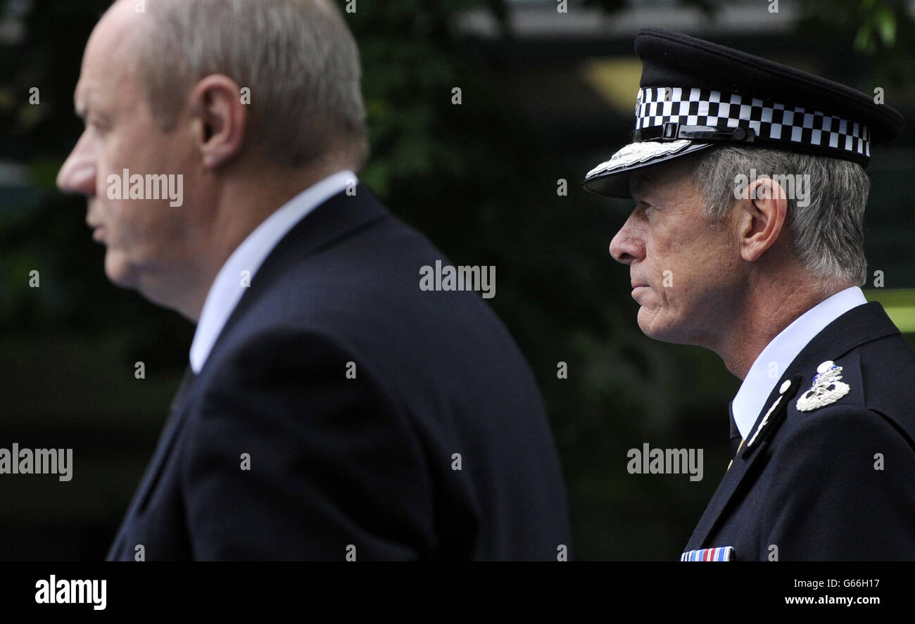 Metropolitan police officers 1829 hi-res stock photography and images ...