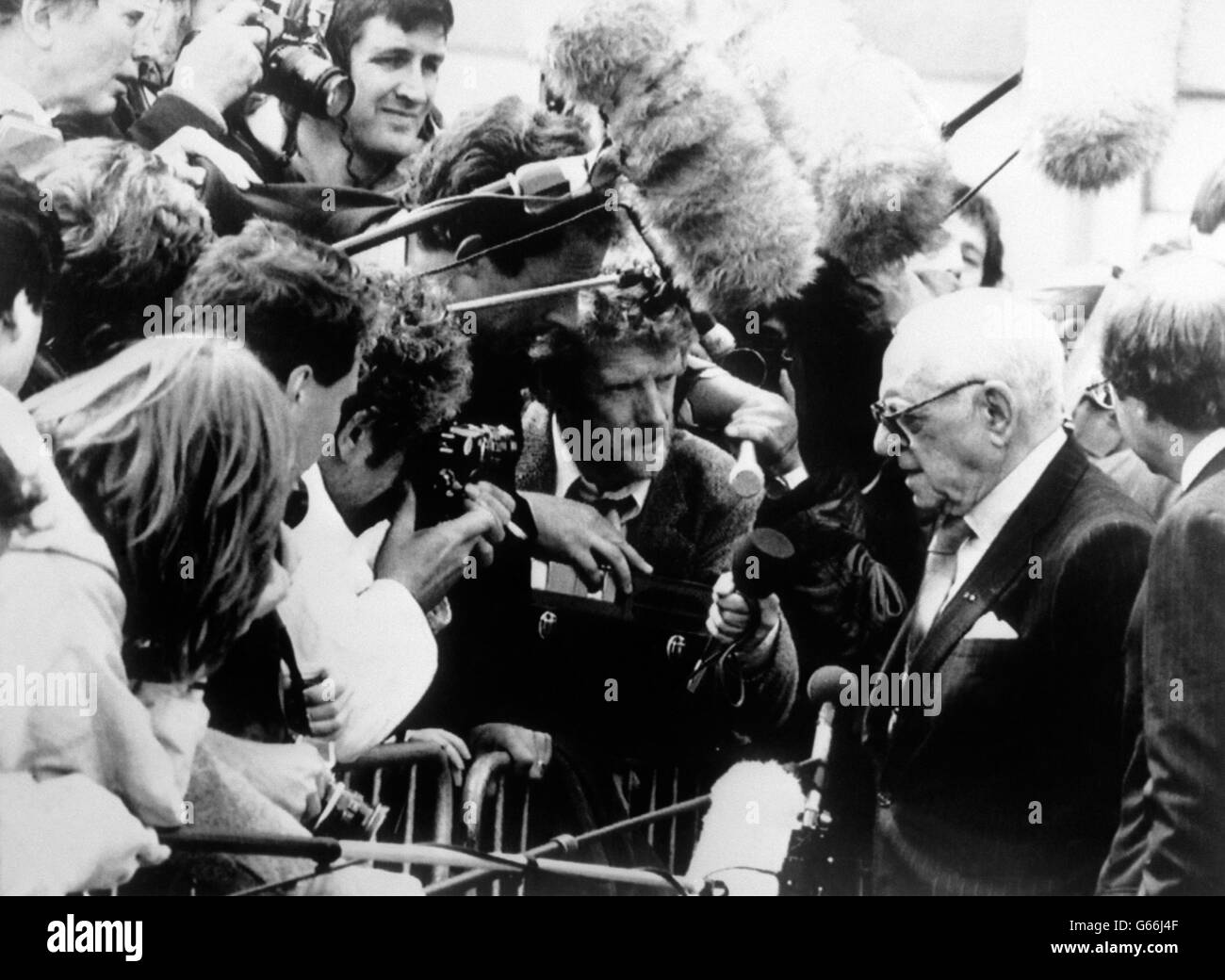 Accidents & Disasters - Explosion/Fire - Piper Alpha Oil Rig Disaster ...