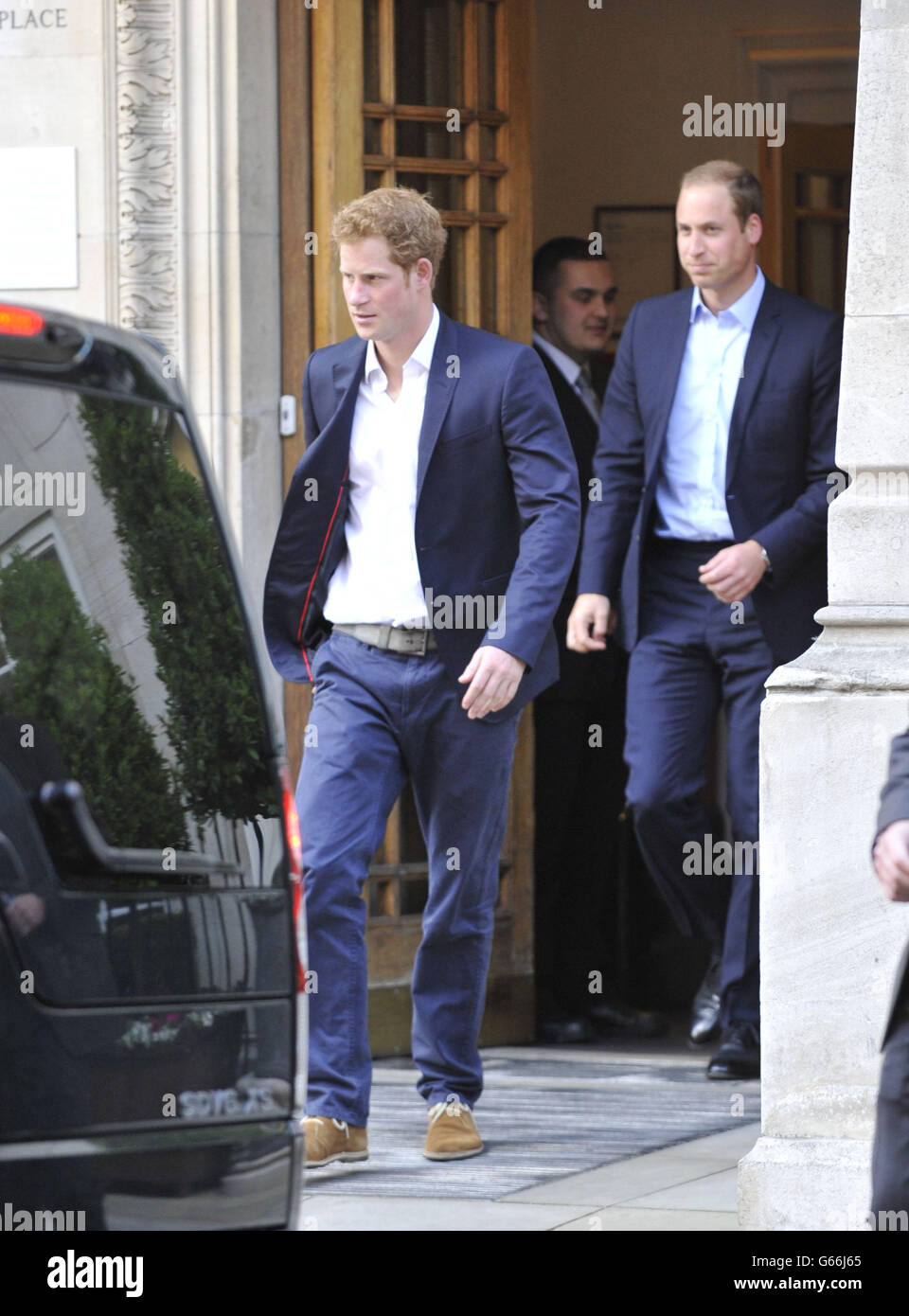 Who is recovering in hospital hi-res stock photography and images - Alamy